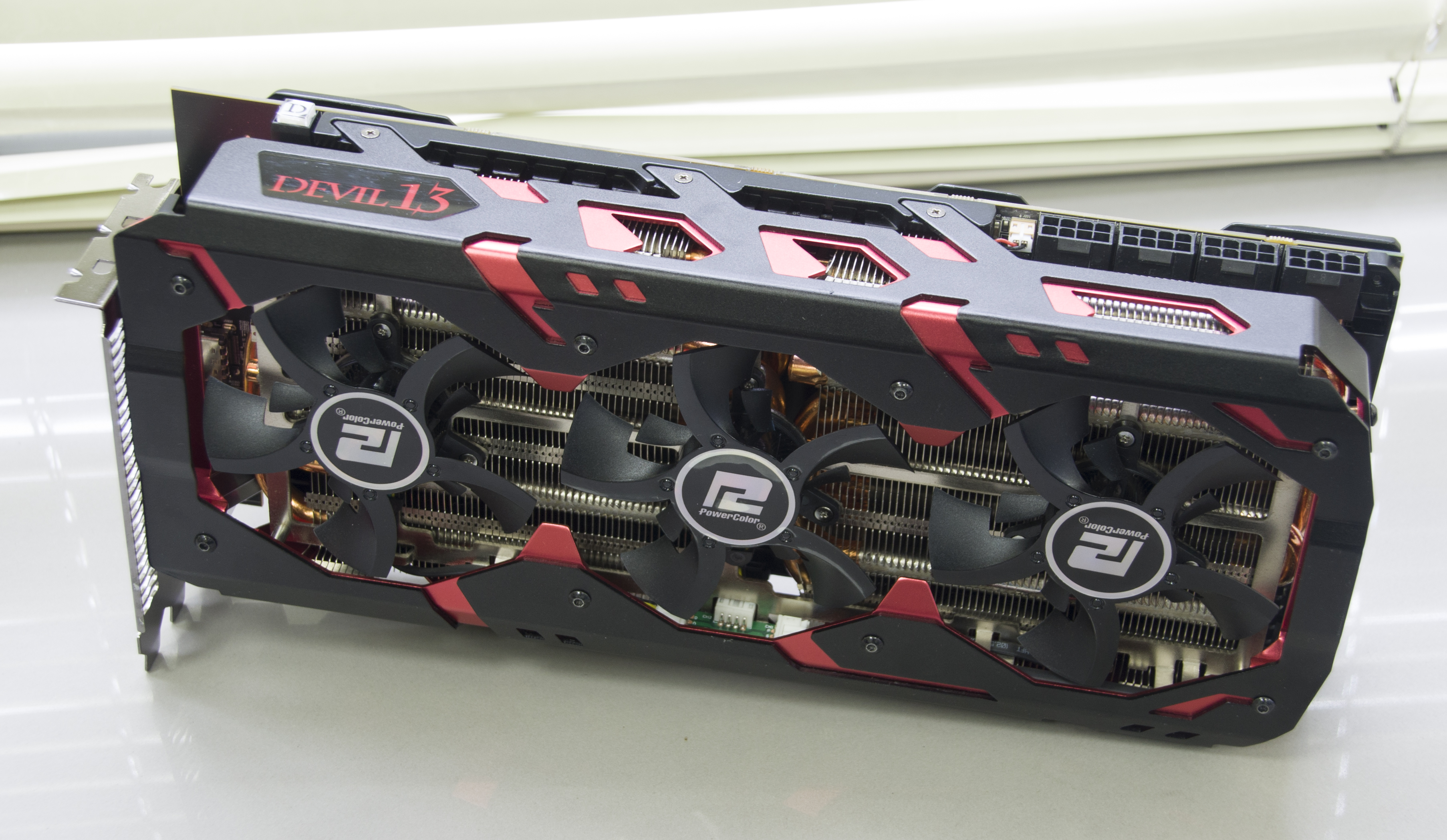 PowerColor Devil 13 Dual Core R9 290X: Дьявол здесь