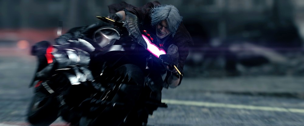 Официальный плащ Данте из DMC 5 способен удивить...